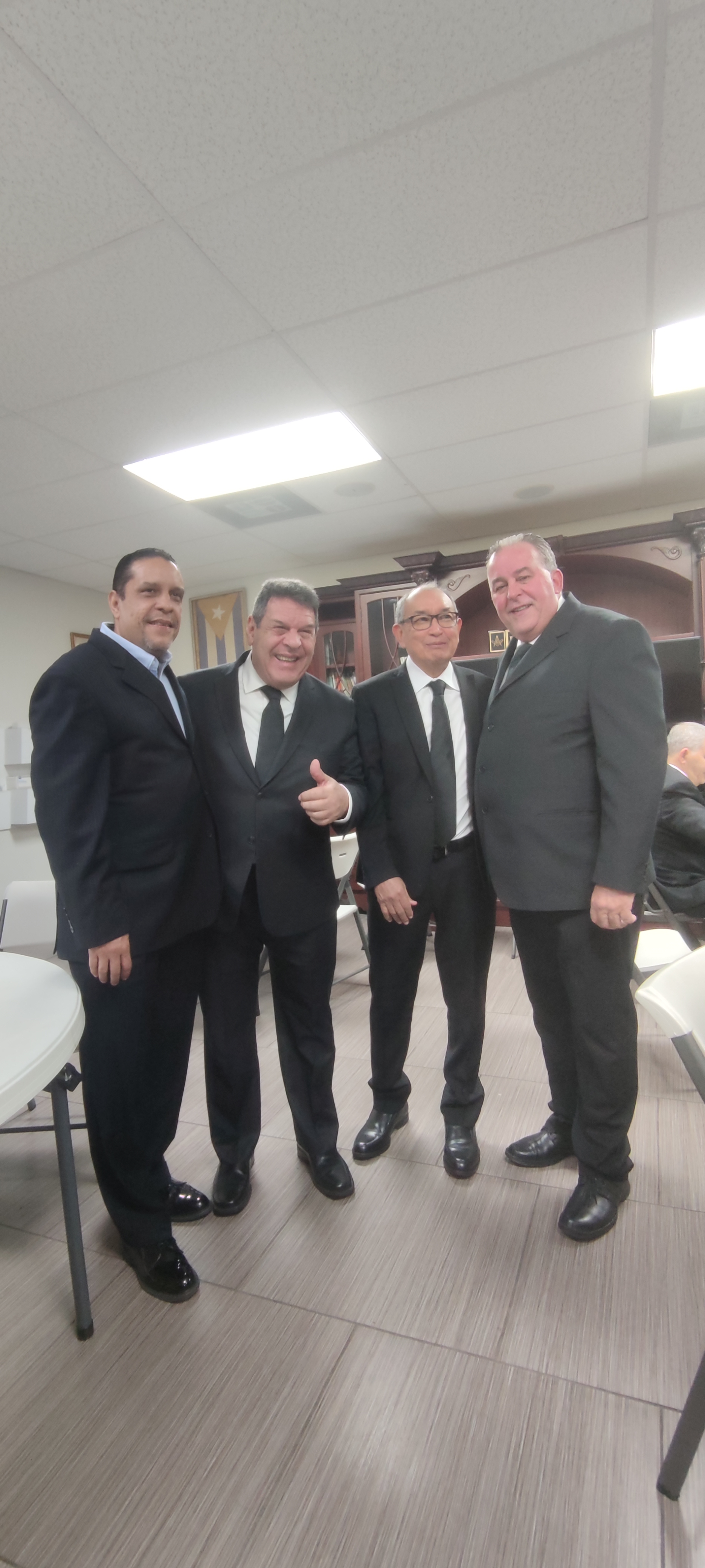 Coronados como Grandes Inspectores de la Orden los QQHH Eliecer Peña y ...