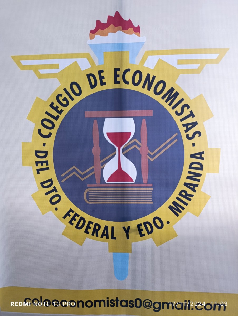 Reconocimiento al MRGM Sixto López G. en la Semana del Economista en ...